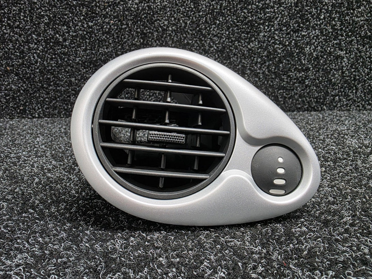 Renault Sport Clio MK3 RS 197 200 X85 LHS Dash Board Air Vent Silver ...